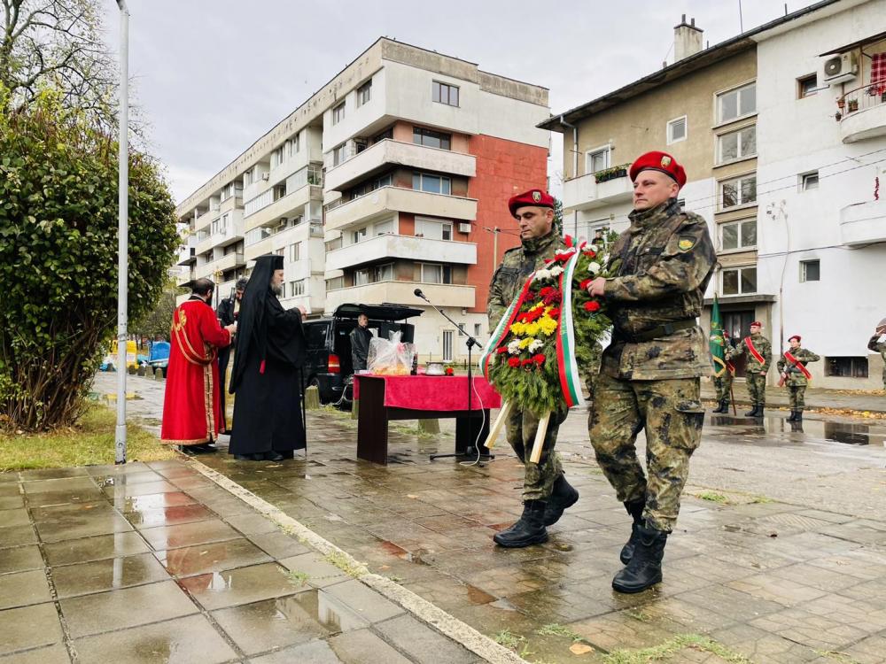 Почетоха паметта на героите от войните във Враца